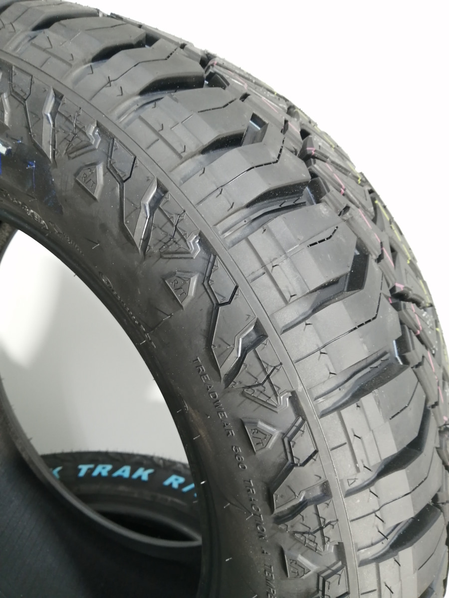 ARIVO ROCK TRAK R/T 265/60R18